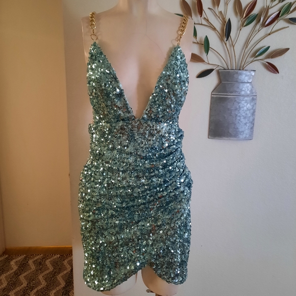 Celebrity Fashion | Dresses | Hera Collection Vneck Sequins Dress Nwt ...